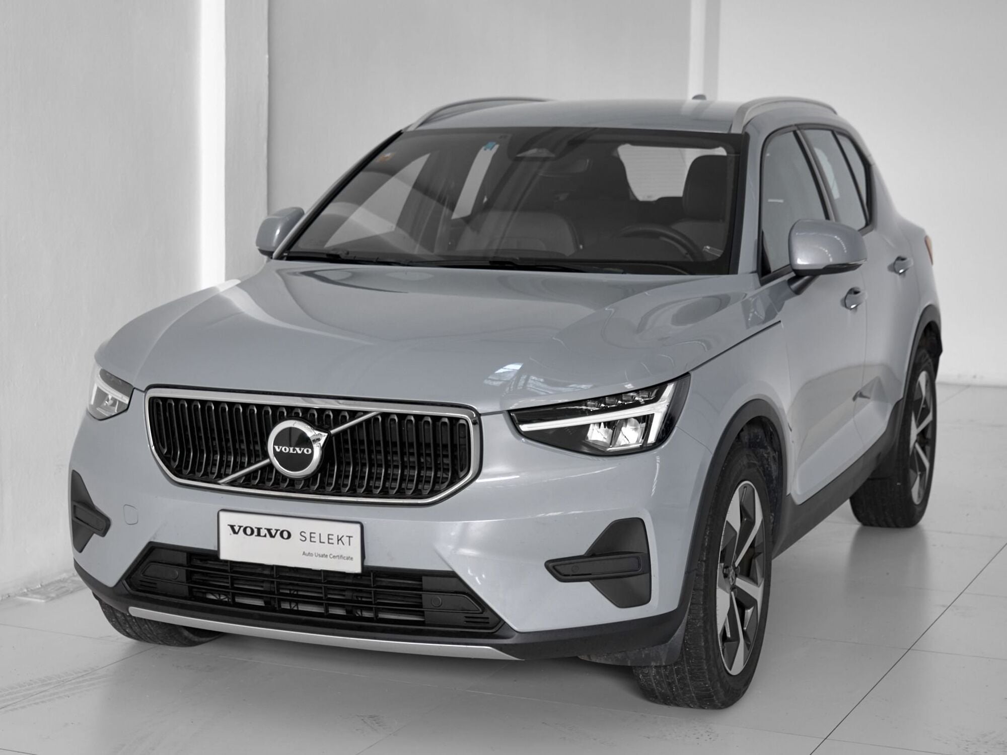Vendo Volvo XC40 B3 automatico Core usata a Prato (codice 15425026 ...