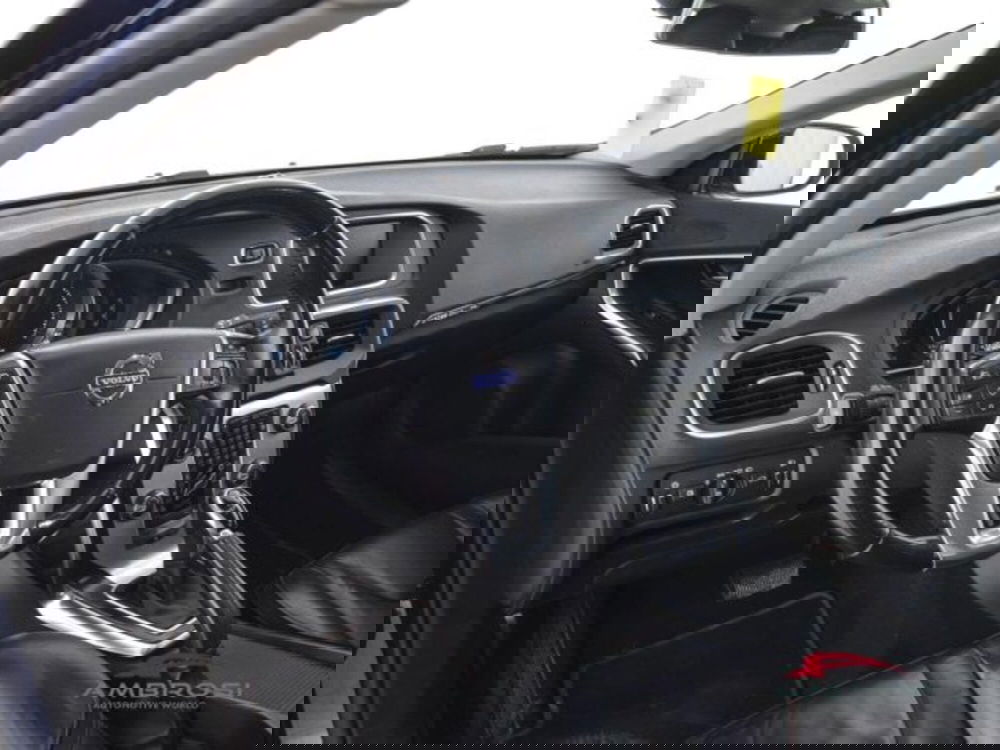 Vendo Volvo V40 Cross Country D2 1.6 Powershift Volvo Ocean Race N1 ...