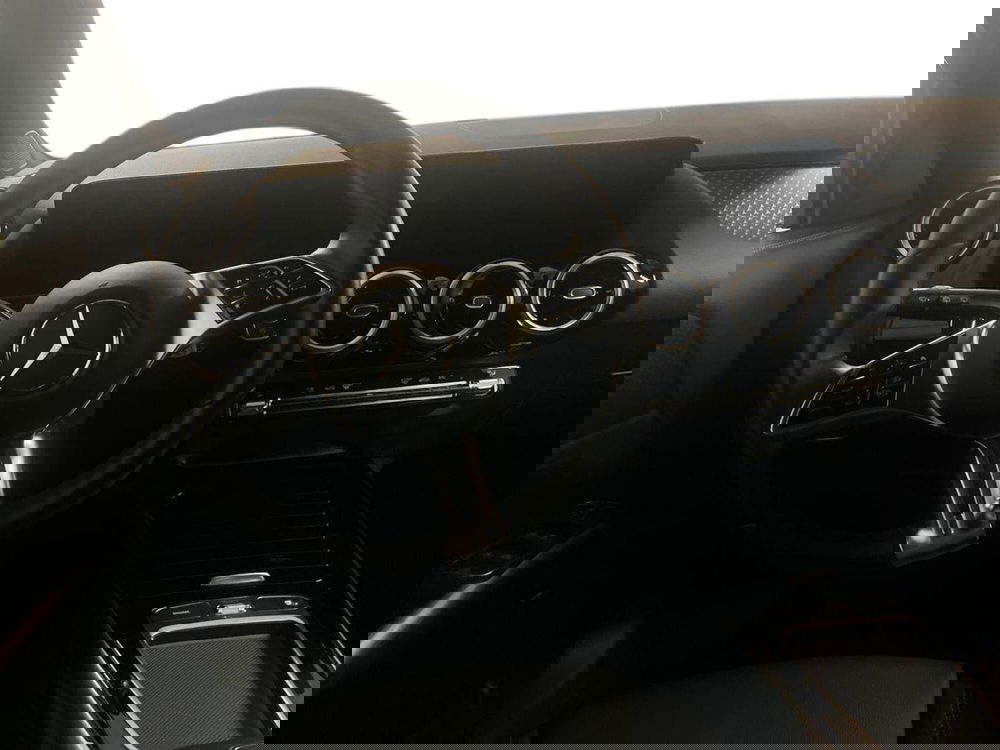 Vendo Mercedes-Benz GLA SUV 180 d Business Extra auto usata a Milano ...