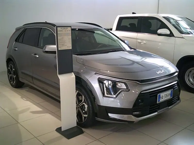 Vendo Kia Niro 1.6 GDi DCT HEV Style nuova a Novara (codice 15834313 ...