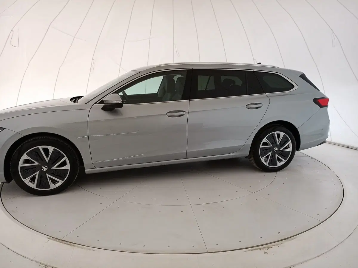 Vendo Skoda Superb 2.0 tdi Selection 150cv dsg usata a Lecce (codice ...