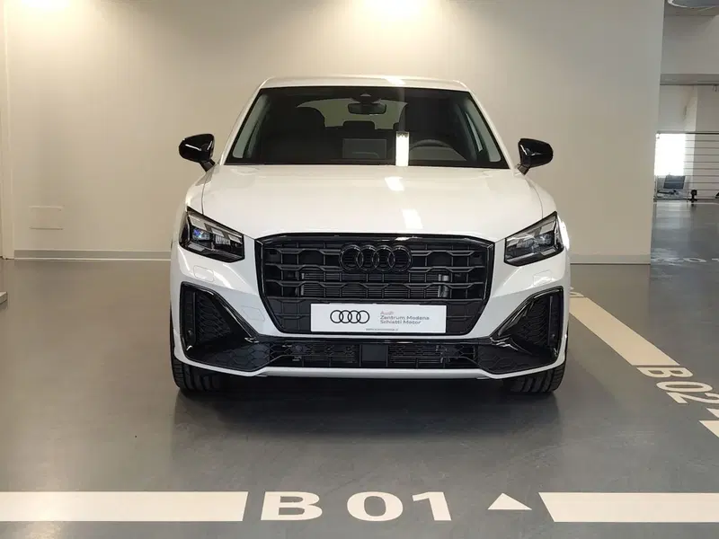 Vendo Audi Q2 35 2.0 tdi Identity Black s-tronic nuova a Modena (codice ...