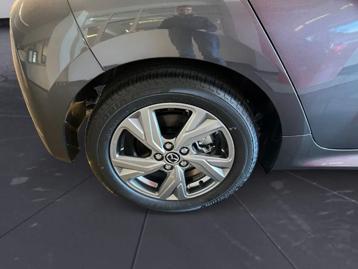Vendo Mazda Mazda2 Hybrid 1.5 vvt full hybrid electric Prime Line e-cvt ...