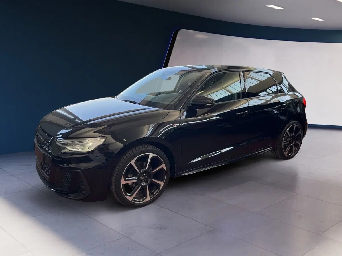 Vendo Audi A1 Sportback 30 1.0 tfsi S Line Edition 116cv s-tronic usata ...