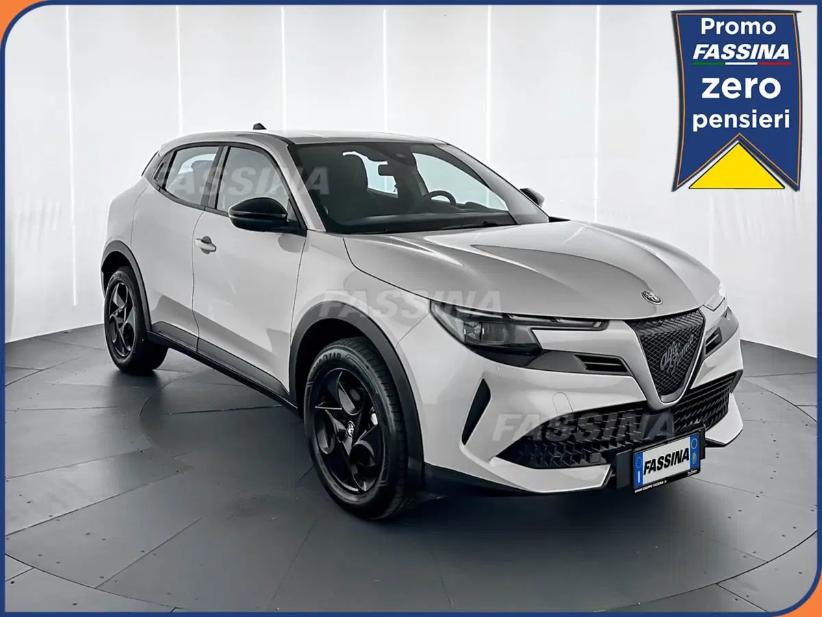 Vendo Alfa Romeo Junior 1.2 ibrida 145cv edct6 usata a Milano (codice ...