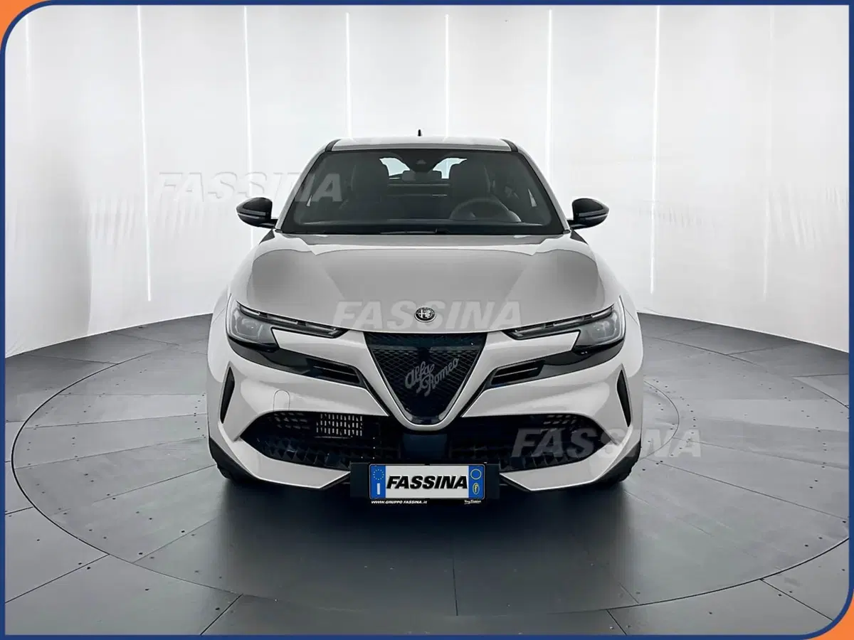 Vendo Alfa Romeo Junior 1.2 ibrida 145cv edct6 usata a Milano (codice ...