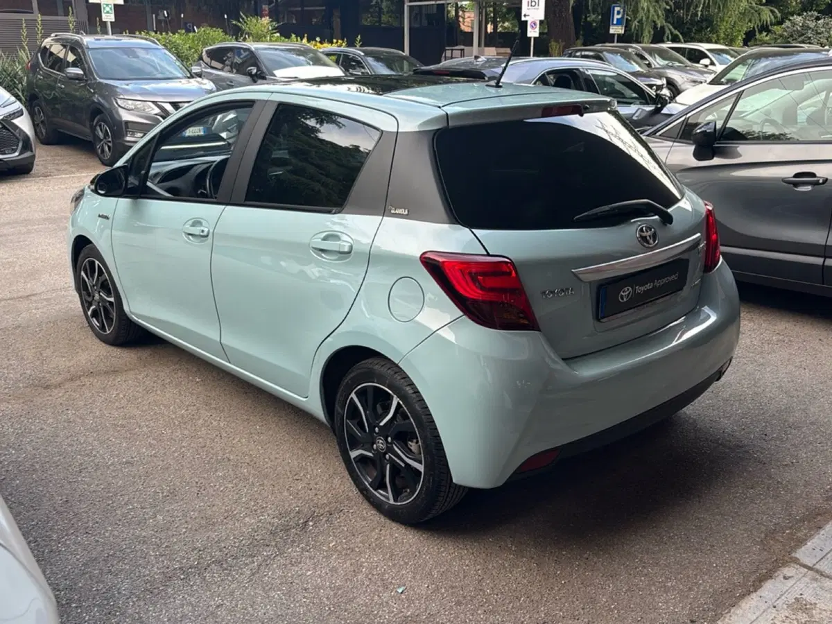 Vendo Toyota Yaris 1.5 Hybrid 5 porte by Glamour usata a Imola, Bologna ...