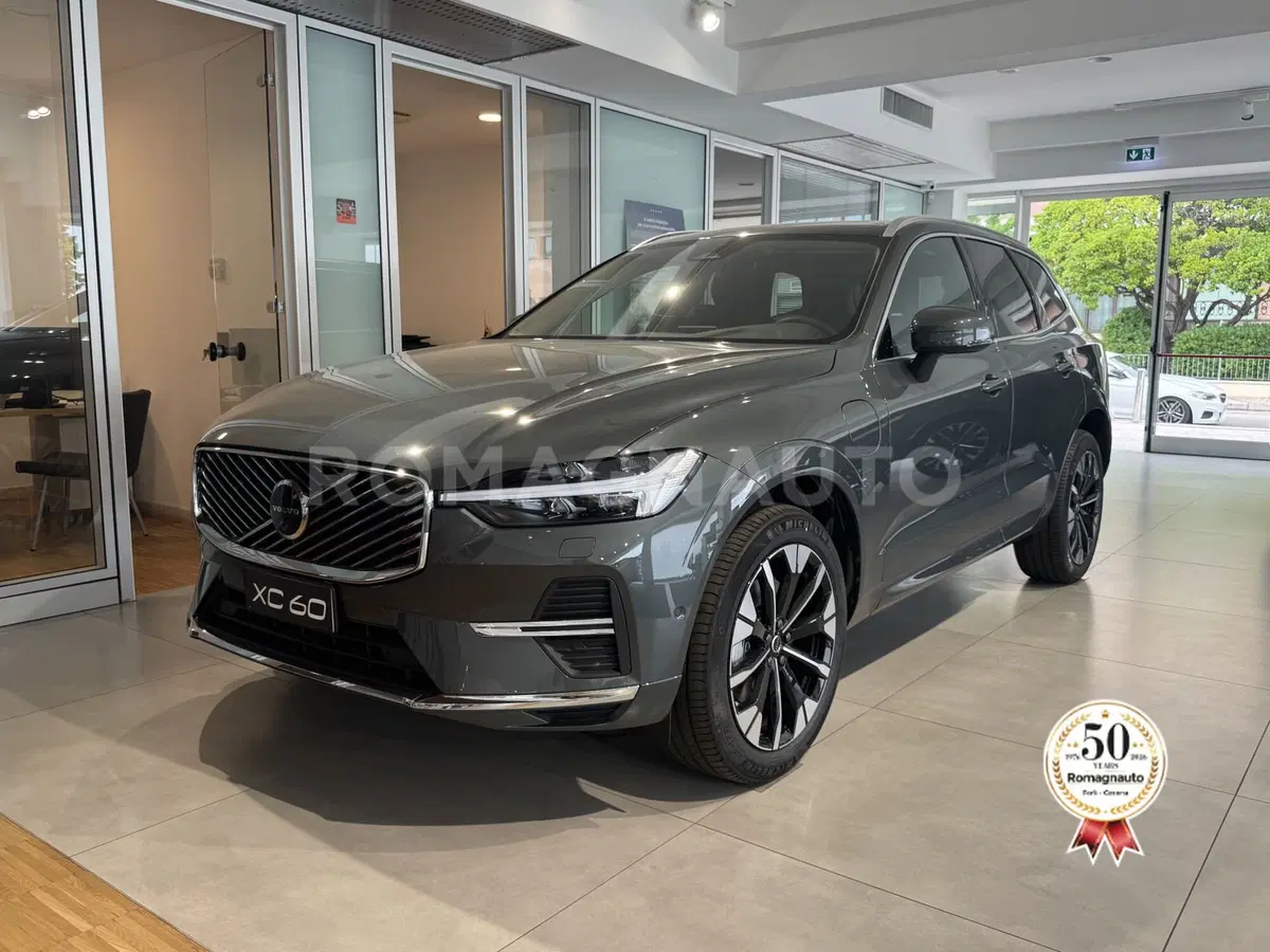 Vendo Volvo XC60 T6 Recharge AWD Plug-in Hybrid automatico Plus Bright ...