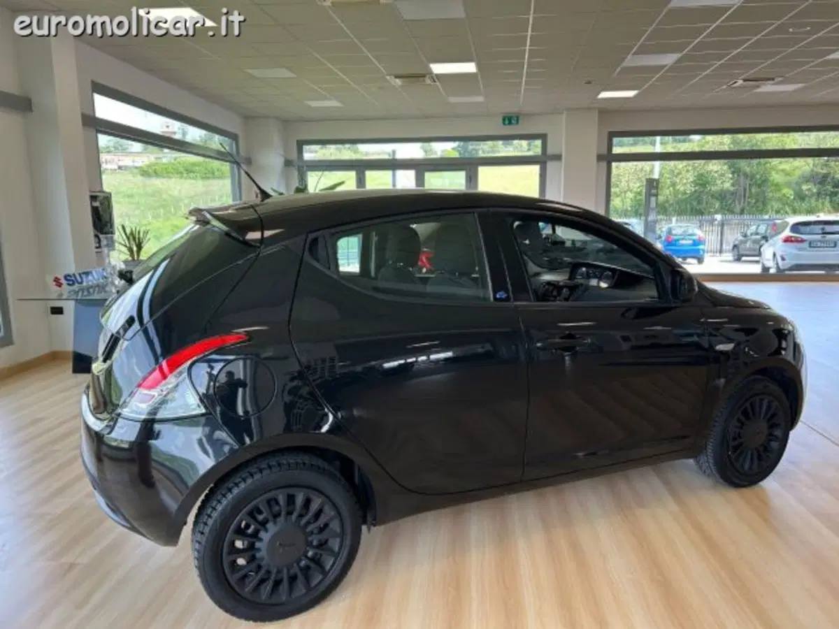Vendo Lancia Ypsilon 1.2 69 CV 5 porte Elefantino Blu usata a ...