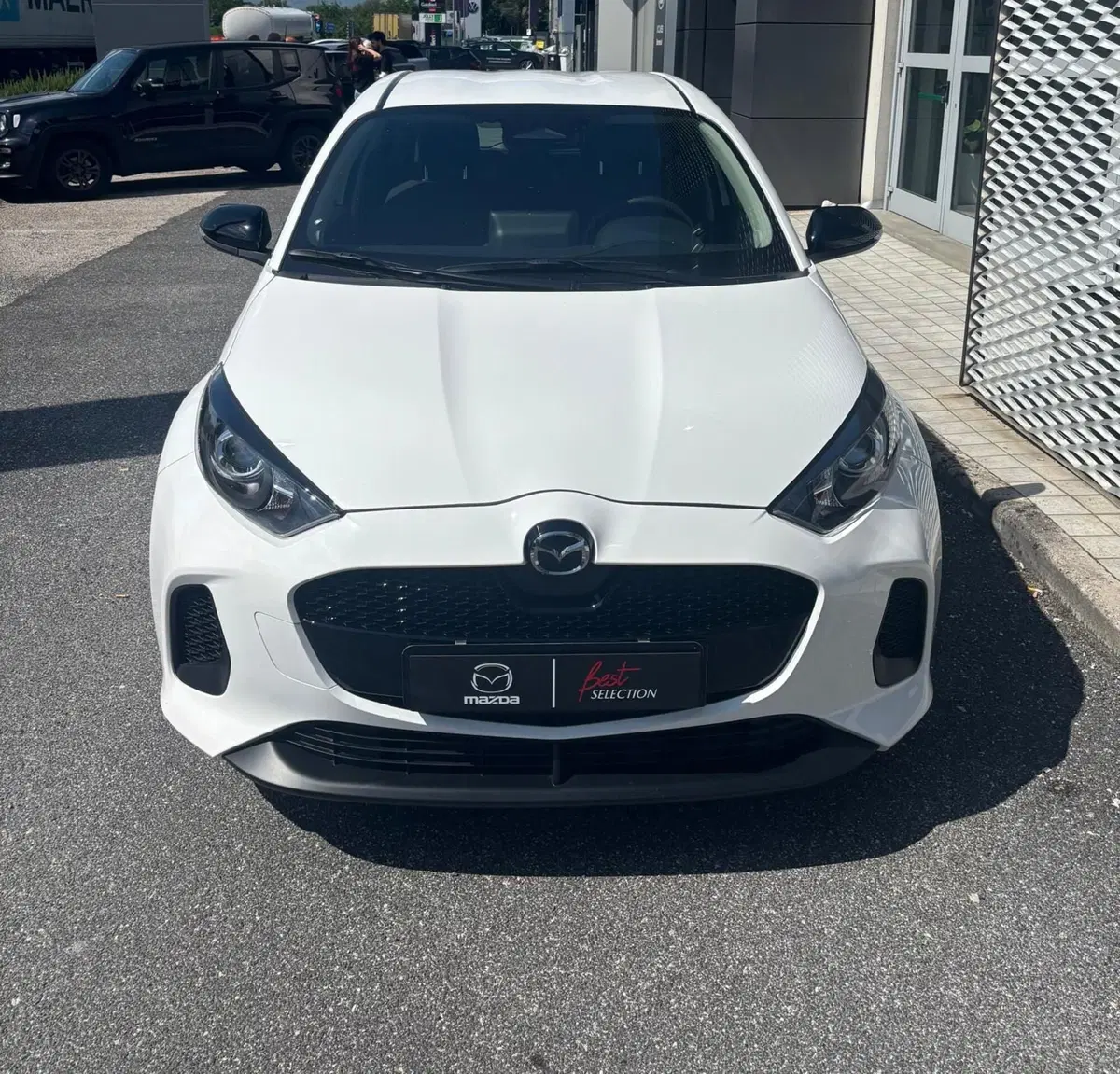 Vendo Mazda Mazda2 Hybrid 1.5 VVT e-CVT Full Hybrid Electric Select ...