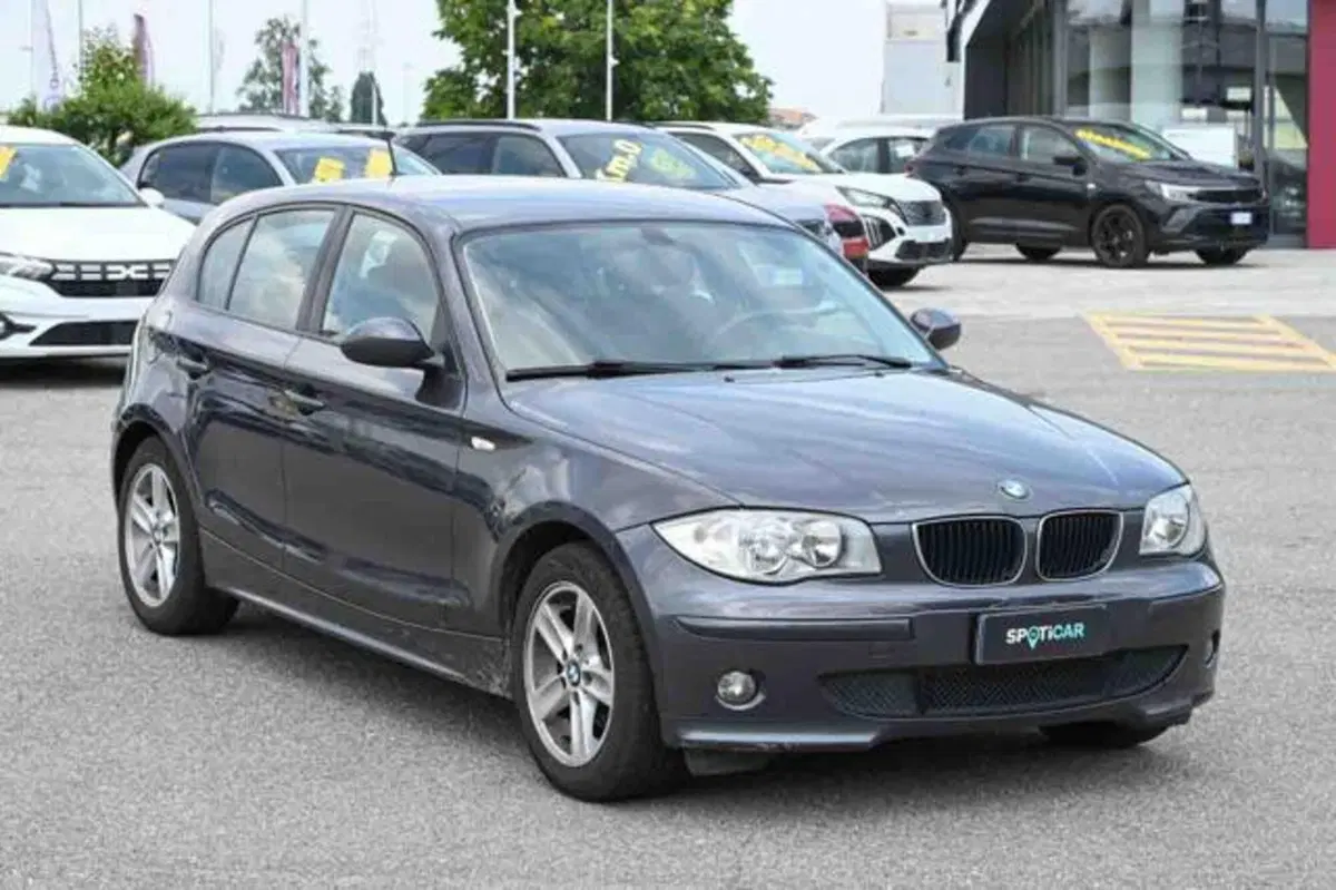 Vendo BMW Serie 1 116d 2.0 116CV cat 5 porte Eletta DPF usata a ...