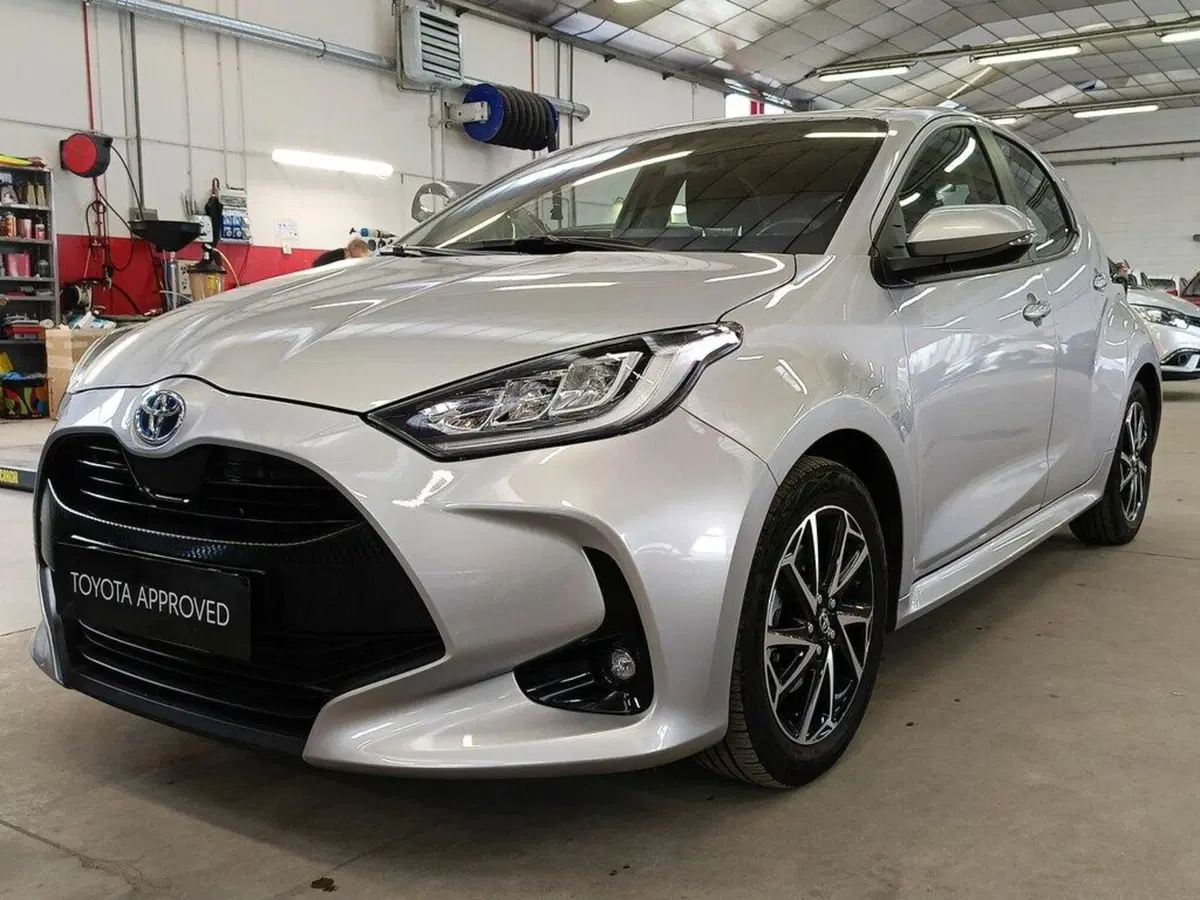 Vendo Toyota Yaris Cross 1.5h GR Sport Black Sky fwd 116cv e-cvt usata ...