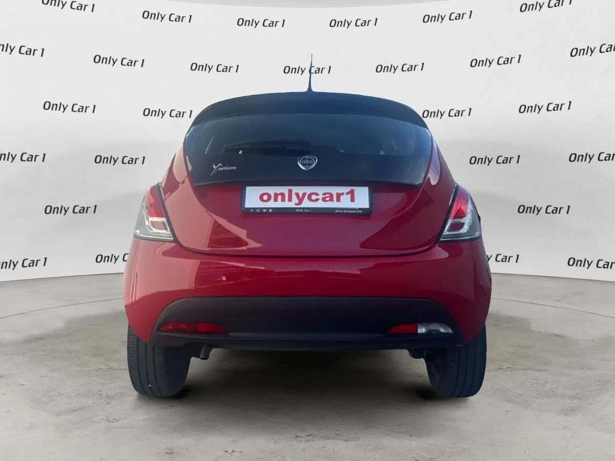 Vendo Lancia Ypsilon 1.0 FireFly 5 porte S&S Hybrid Silver Plus usata a ...