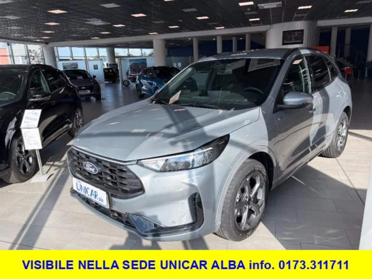 Vendo Ford Kuga 1.5 ecoboost ST-Line 2wd 186cv auto nuova a Alba, Cuneo ...