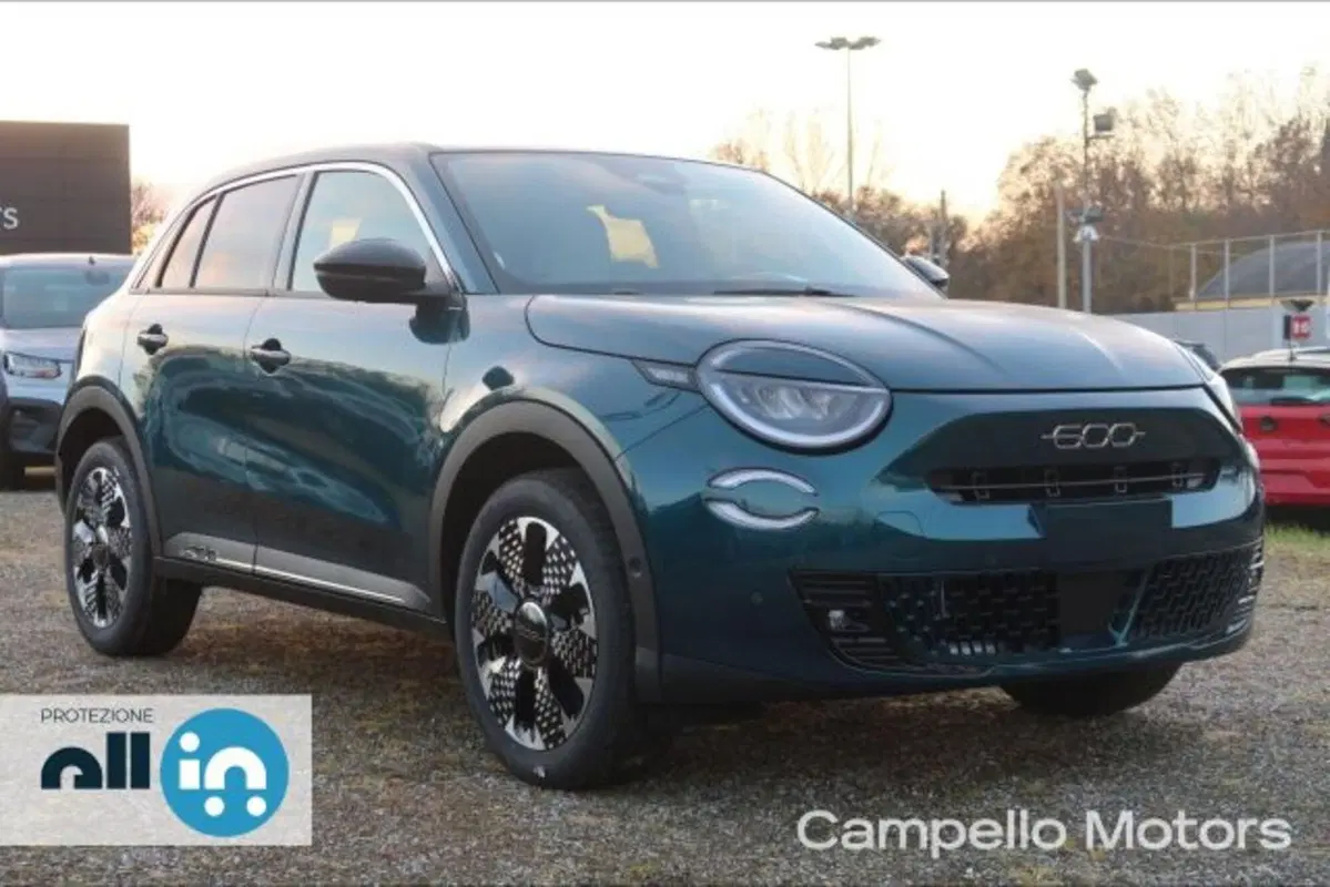 Vendo Fiat 600 1.2 hybrid La Prima 110cv auto nuova a Venezia (codice ...