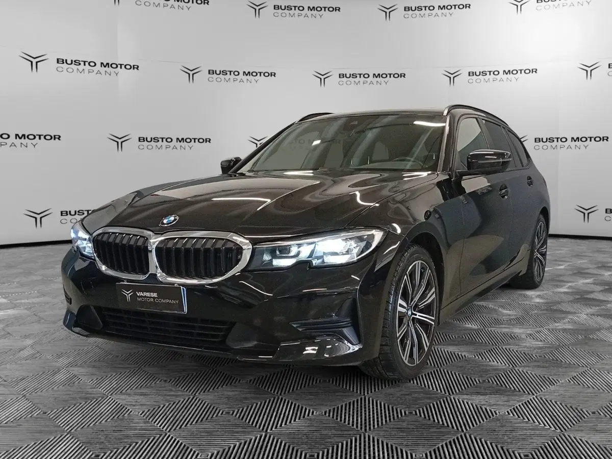 Vendo BMW Serie 3 Touring 318d 48V Business Advantage usata a Varese ...