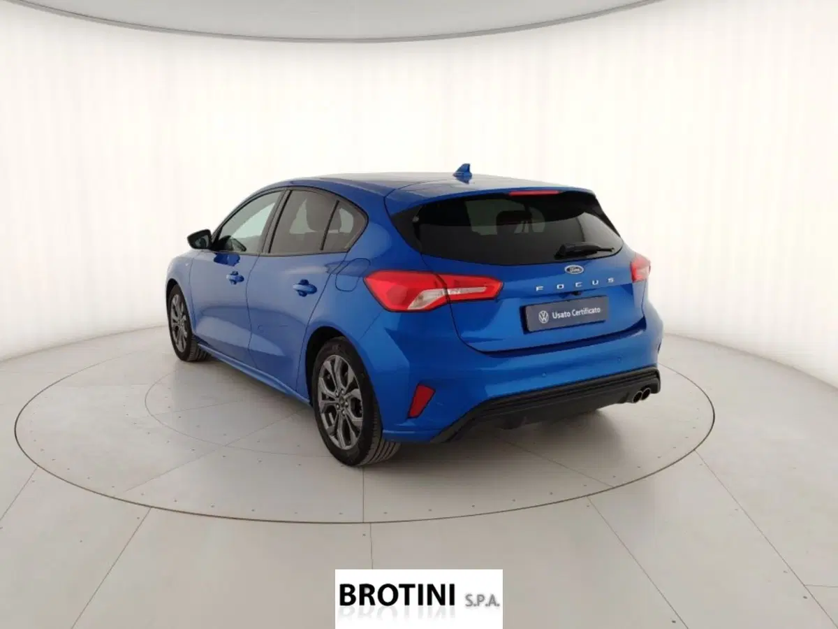 Vendo Ford Focus 1.0 EcoBoost 125 CV Start&Stop ST Line usata a Massa ...